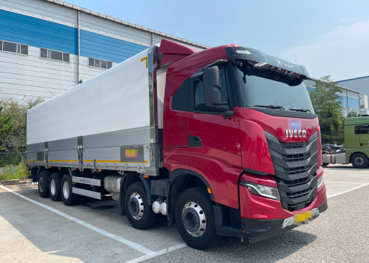 Corner Vision | Iveco 25-ton Rising Wing Body Truck - Vueroid CV